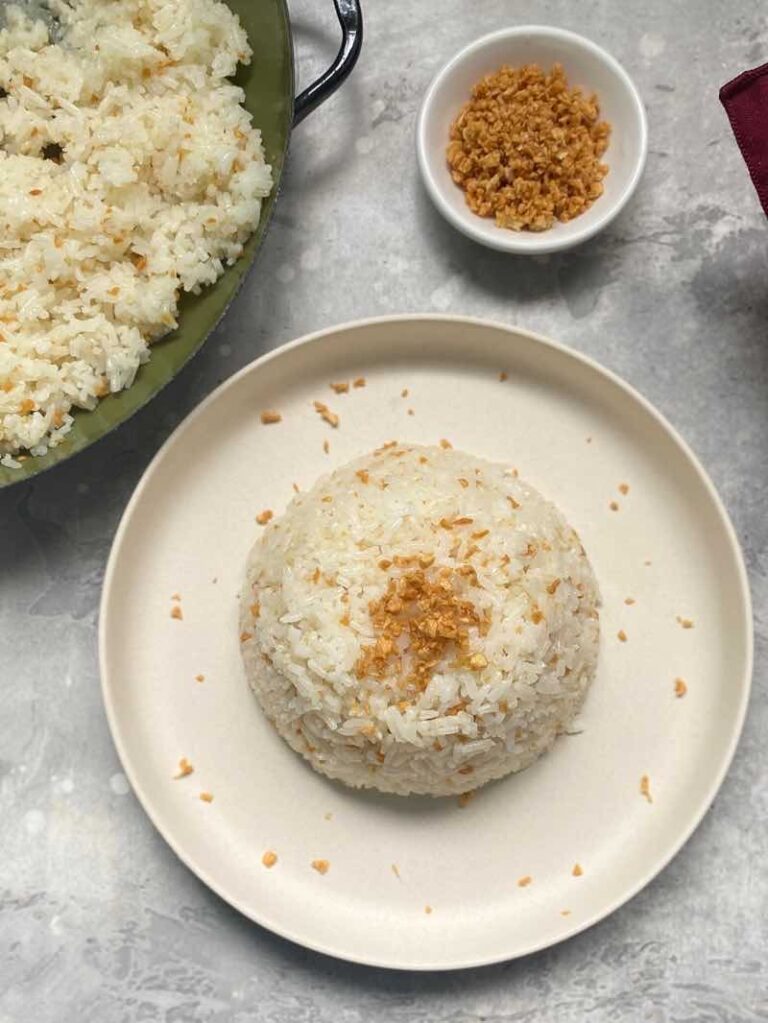 Sinangag (Filipino Garlic Fried Rice)